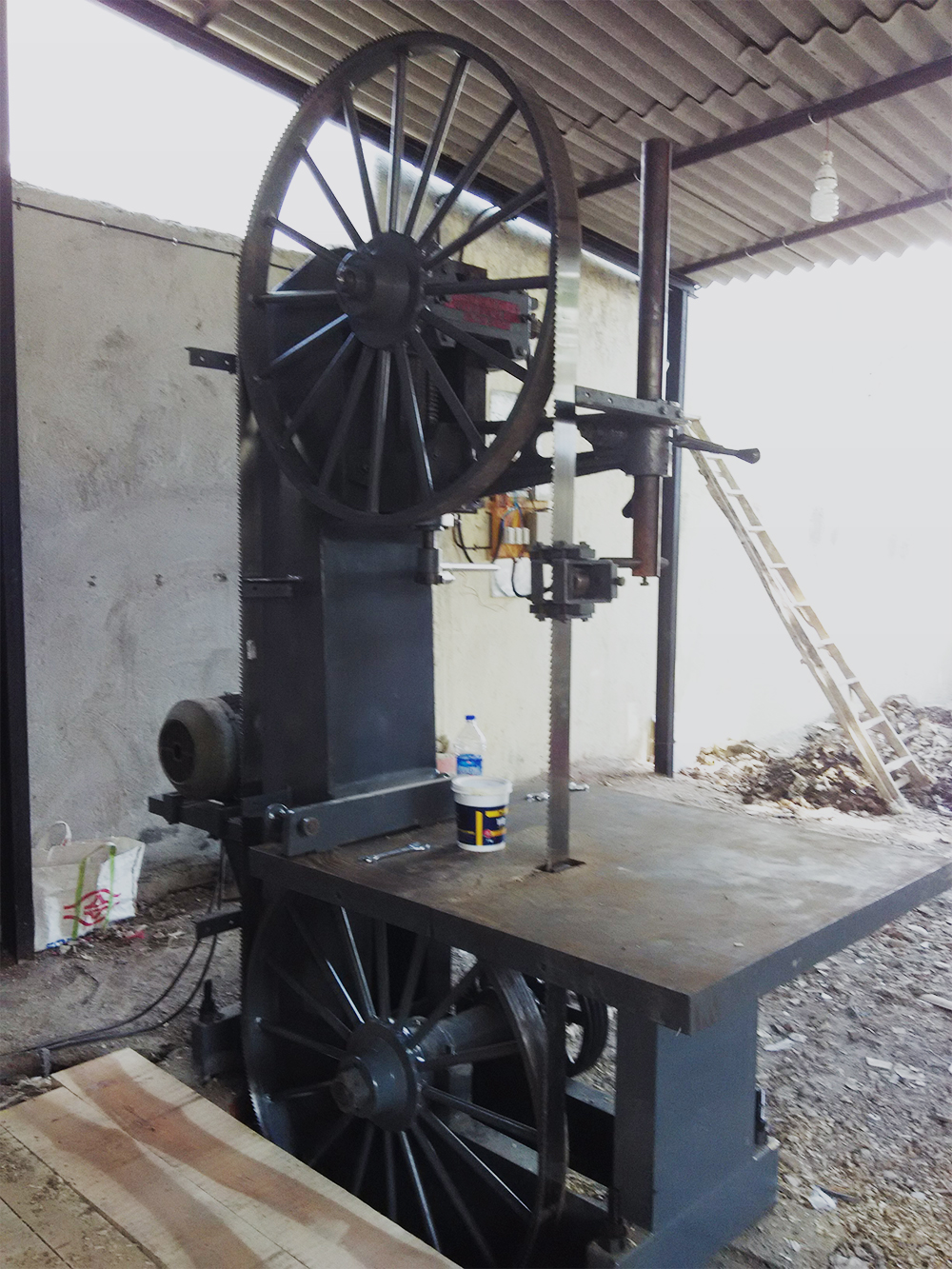 Vertical Bandsaw Machine – Bandsaw Engineering Works